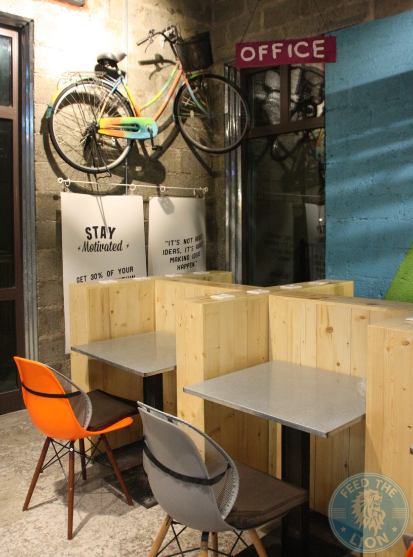 Workspace Rebel Wings burger rebel dubai gourmet graffiti - Feed the Lion