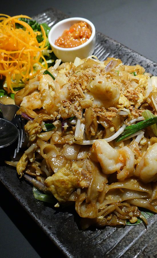 Zheng (Malaysian) - Chelsea - Feed the Lion