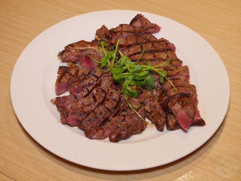 'Asian-fusion' steakhouse Meet Bros in London Paddington - Feed the Lion